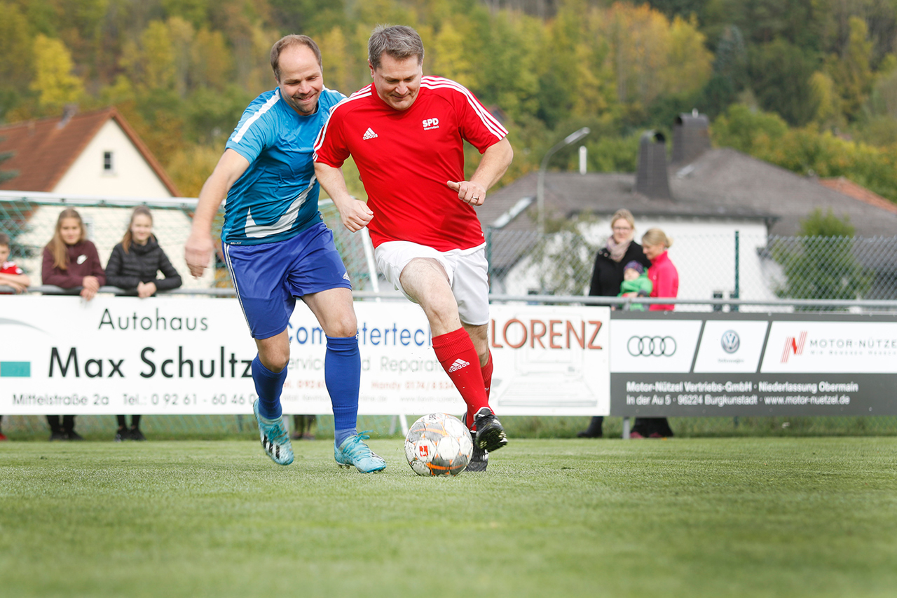 Zielstrebig und wissen wie man am „Ball“ bleibt! – Oliver Skall